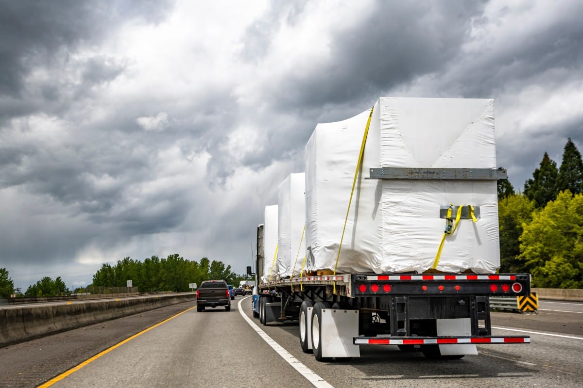 New Rule Requiring Underride Guards on Big Rigs Is in Effect ...